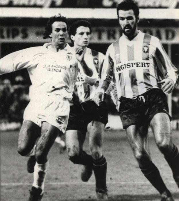 El ex del Logroñés Hugo de León, un hincha del 'ultra' Bolsonaro | La Rioja