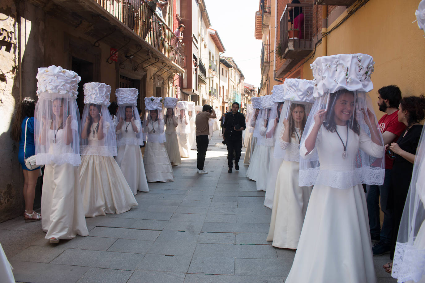 Fotos: Procesión de las doncellas en Santo Domingo de la Calzada | La Rioja
